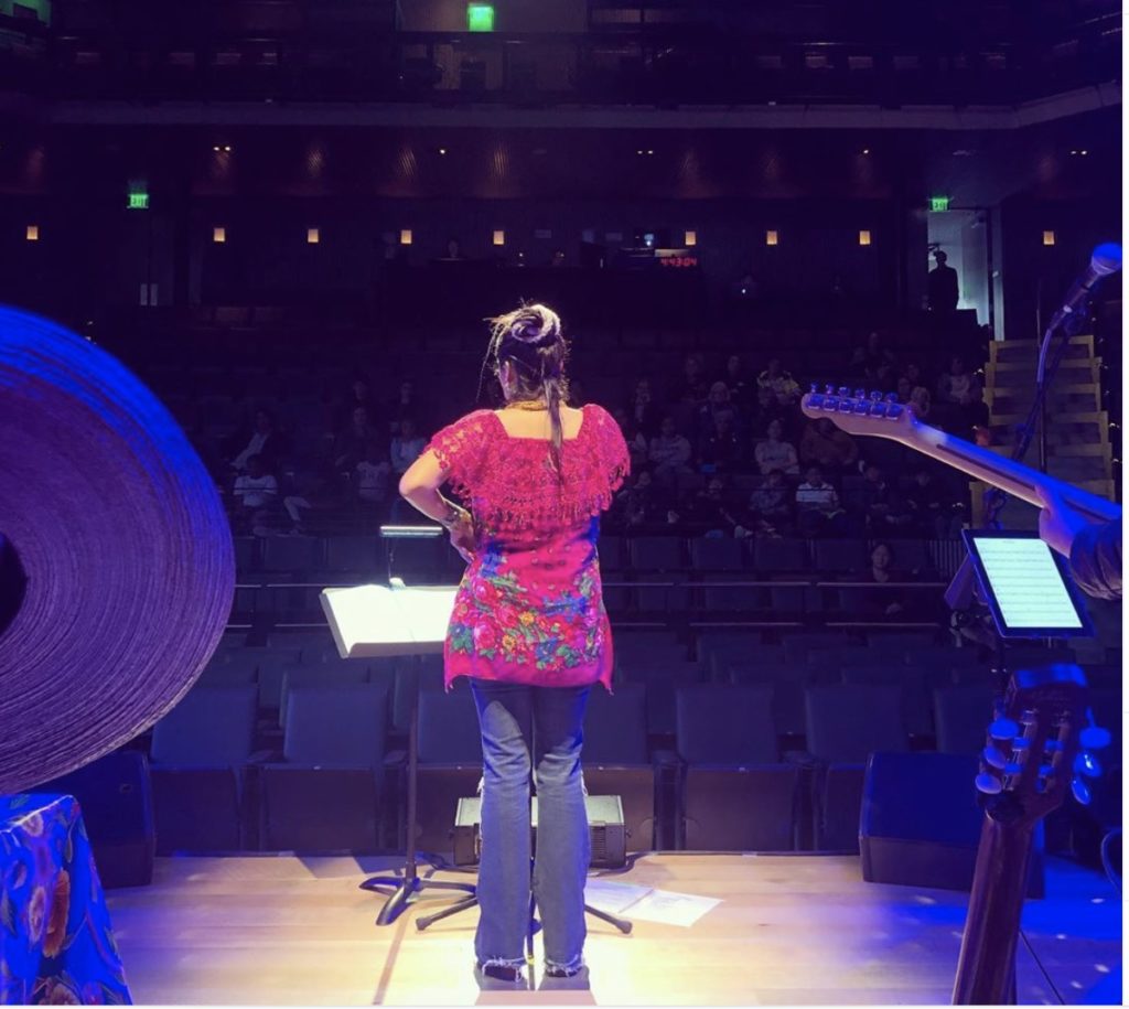 Grammy Winner Lila Downs On Tour for New Album 'Al Chile' | BELatina