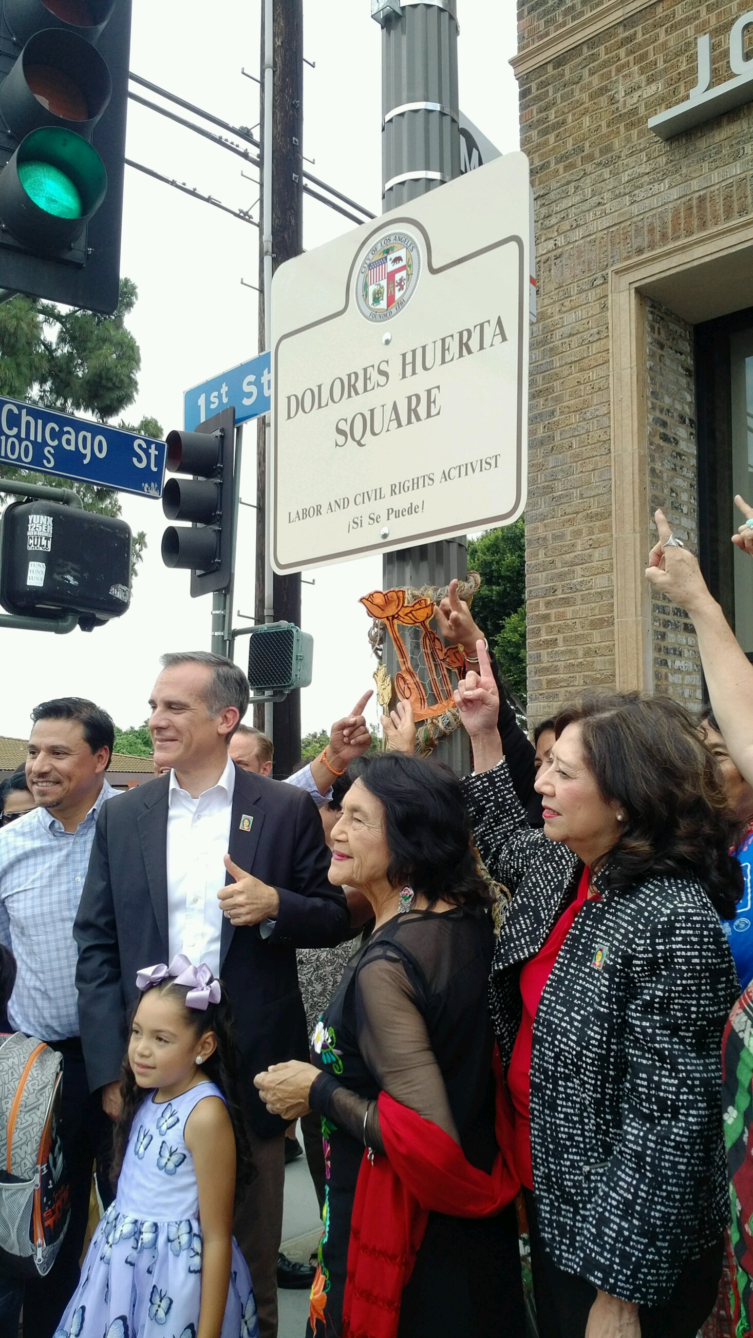 Los Angeles Celebrates the Activism of Dolores Huerta with a Square ...