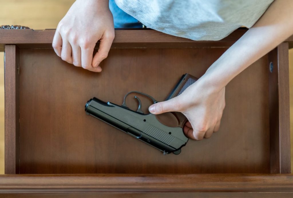 How Are We Actually Supposed to Talk to Our Kids About Guns? | BELatina
