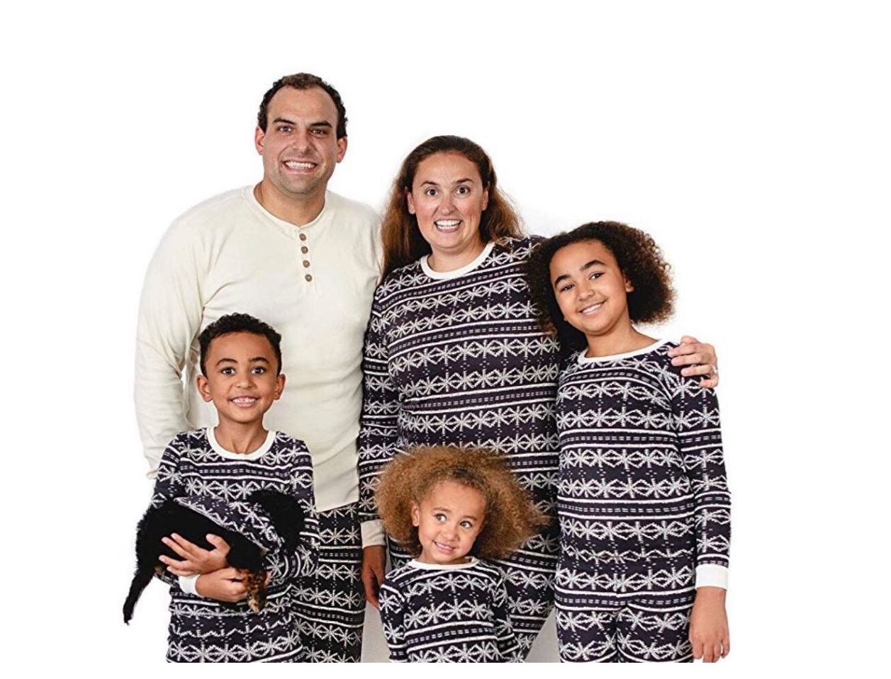6 Adorable Family Matching Pajamas Sets for the Holidays | BELatina