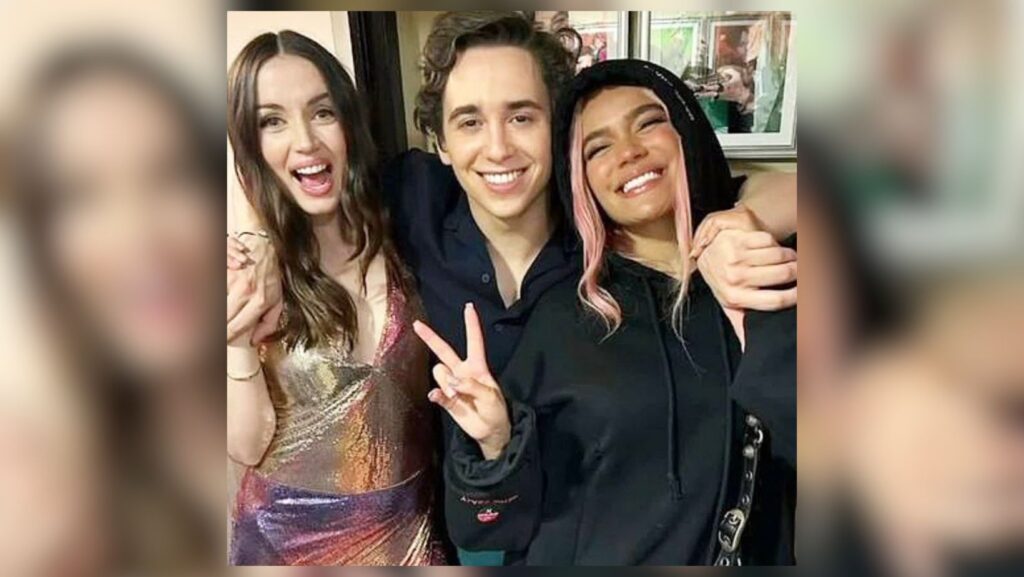 People Took to Twitter to Gush Over SNL's Latino-Filled Episode ...