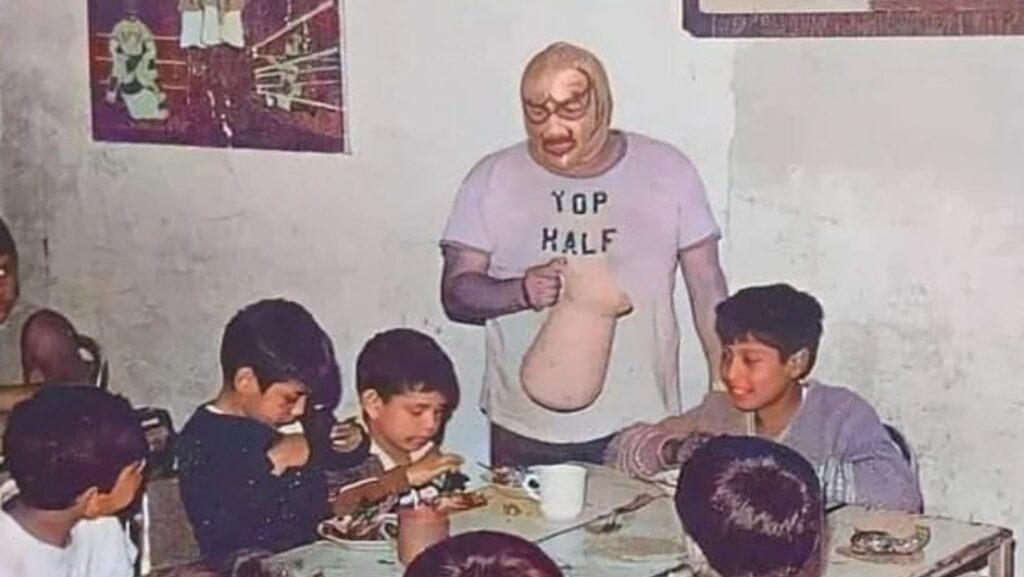 Meet the Real-Life Nacho Libre: Fray Tormenta, the Mexican Priest Who ...