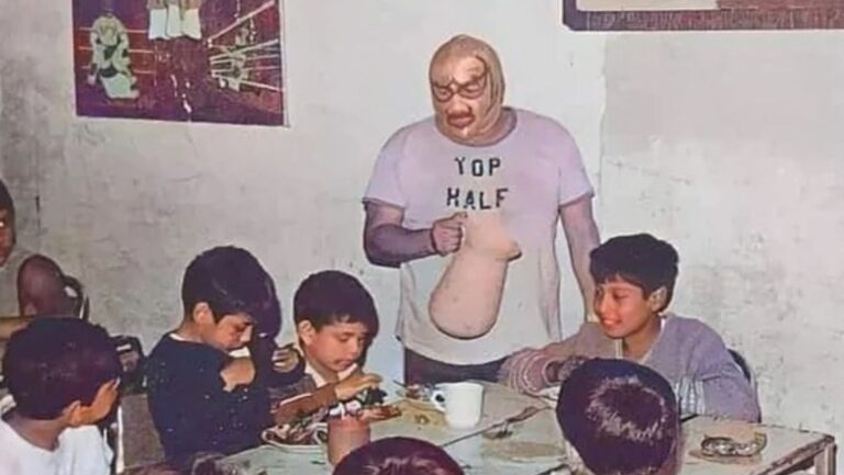 Meet the Real-Life Nacho Libre: Fray Tormenta, the Mexican Priest Who ...